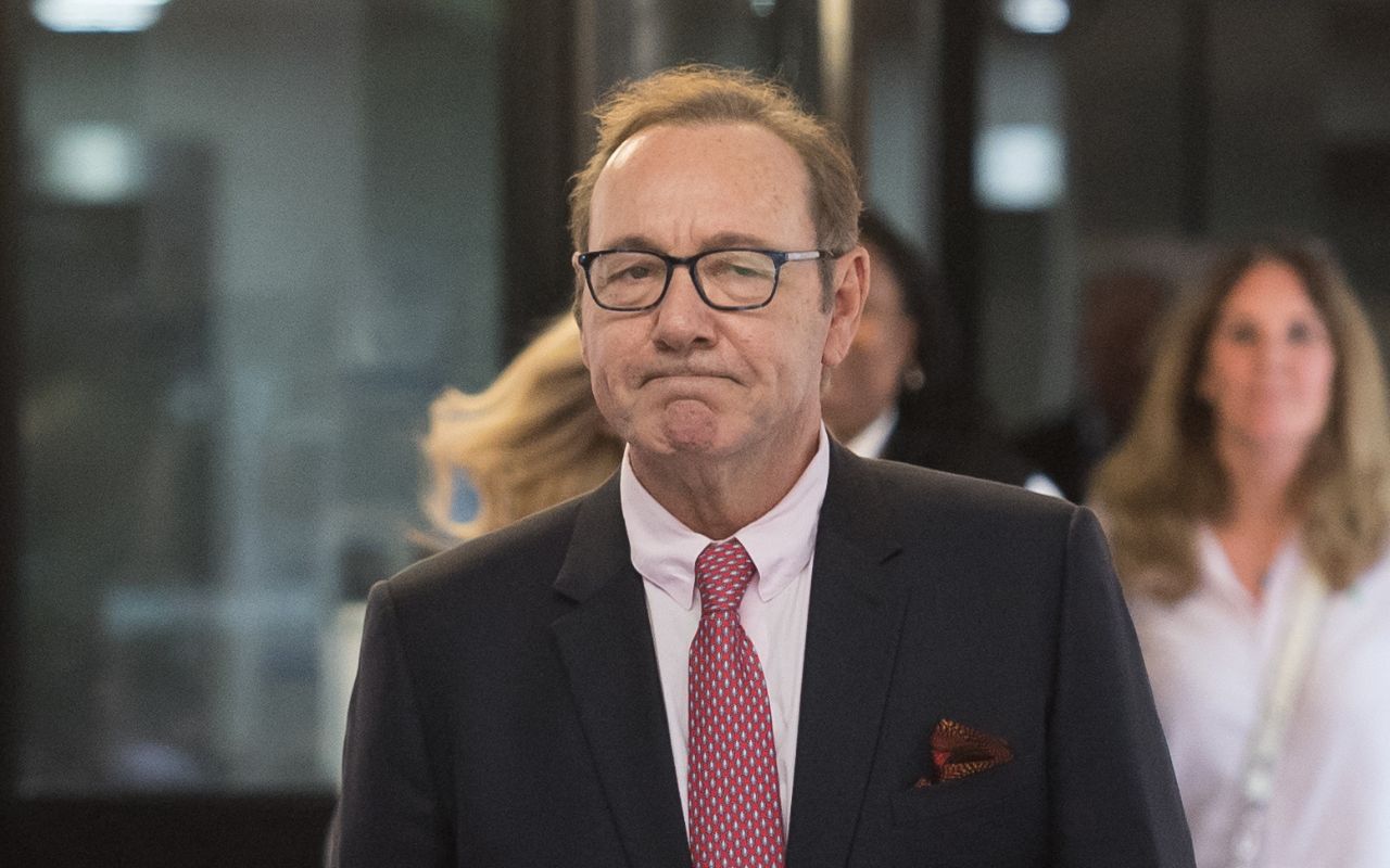 Kevin Spacey enfrenta nova ação de abuso sexual no tribunal civil - O ...