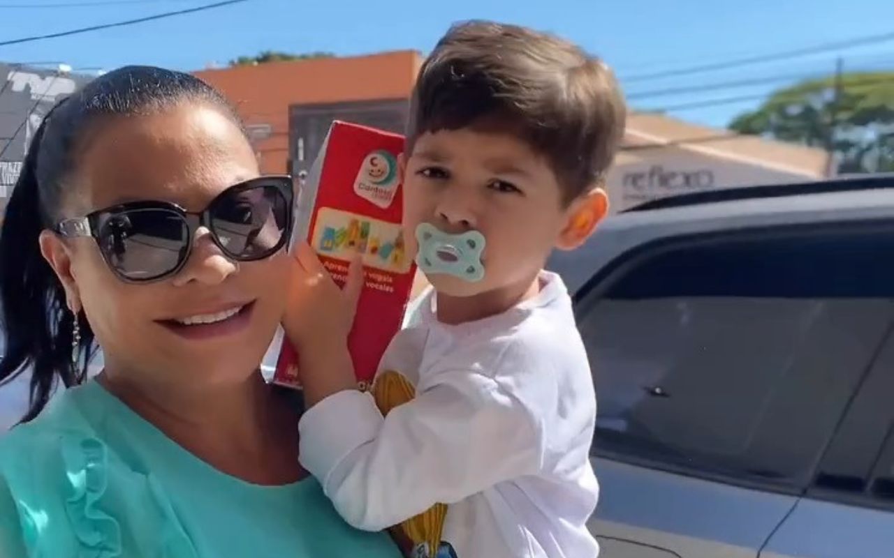 Dona Ruth embarca com Léo para o Nordeste em meio à polêmica judicial ...