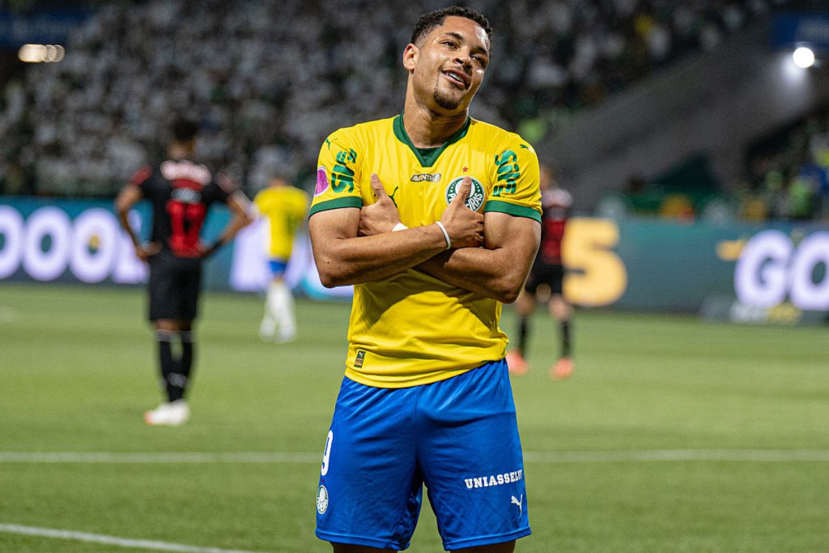 Vitor Roque é o jogador mais valioso do Brasil, aponta pesquisa - O ...