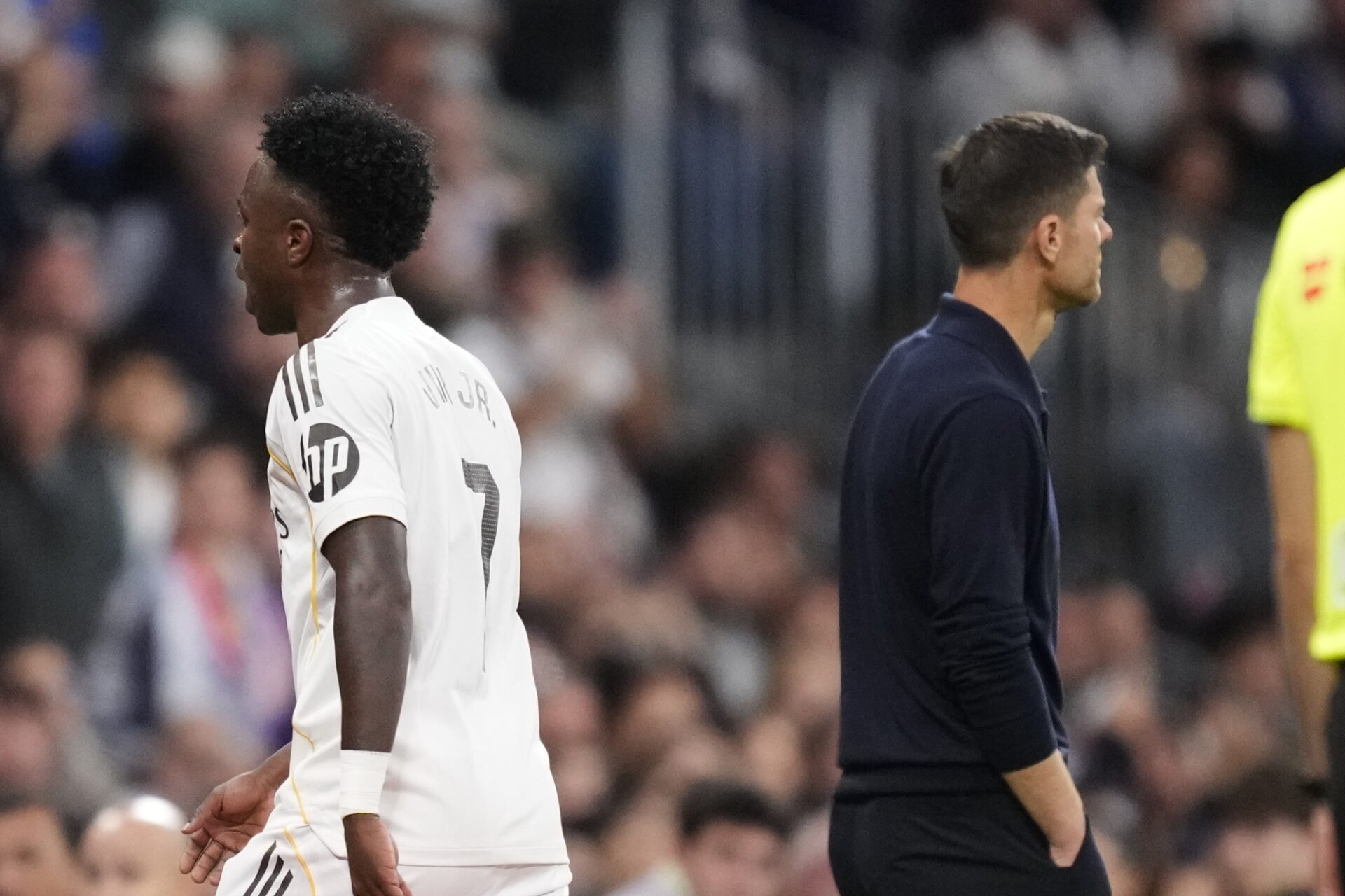 Xabi Alonso reage após fúria de Vini Jr.: “Vamos conversar” - O SERINGAL